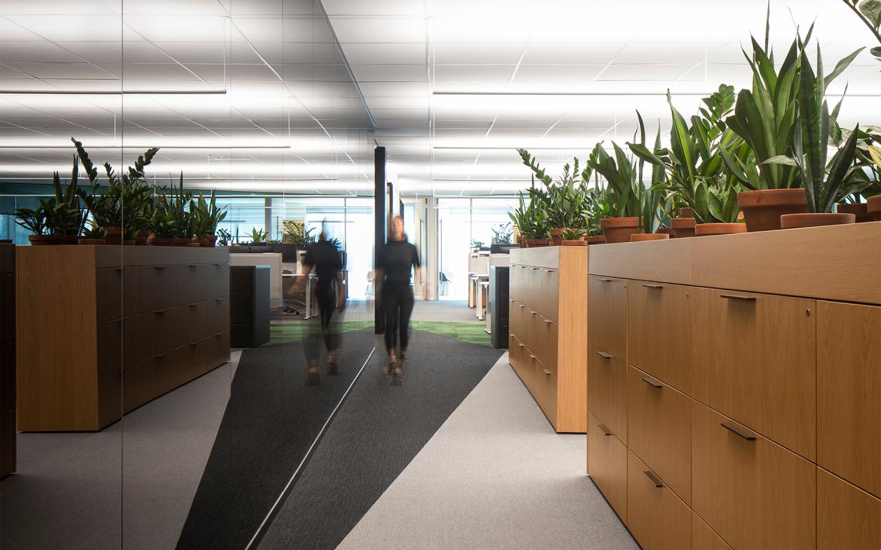 McCarthy Tétrault - Projects - Vode Lighting - Adaptive Architectural ...